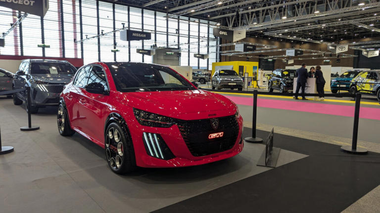 On a vu la Peugeot e-208 GTI : futur collector ou flop