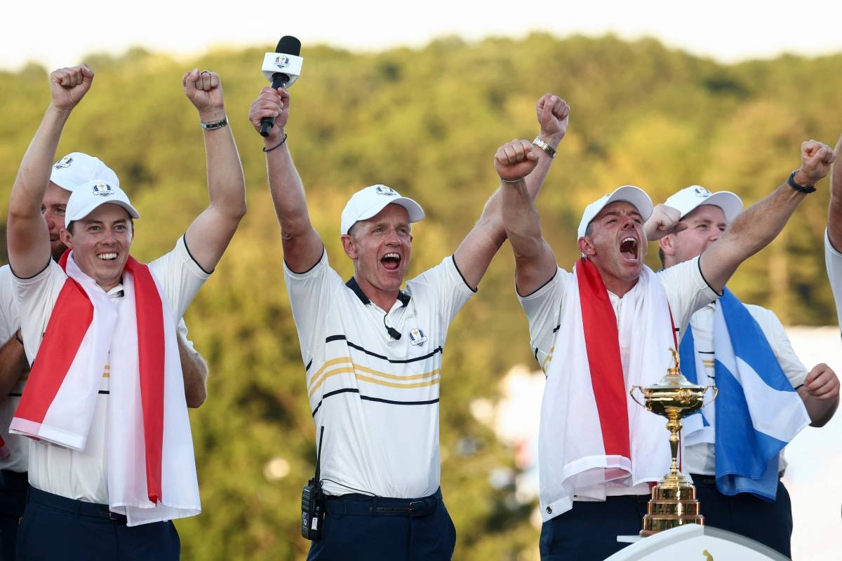 Europe win emotional Ryder Cup triumph after US fightback