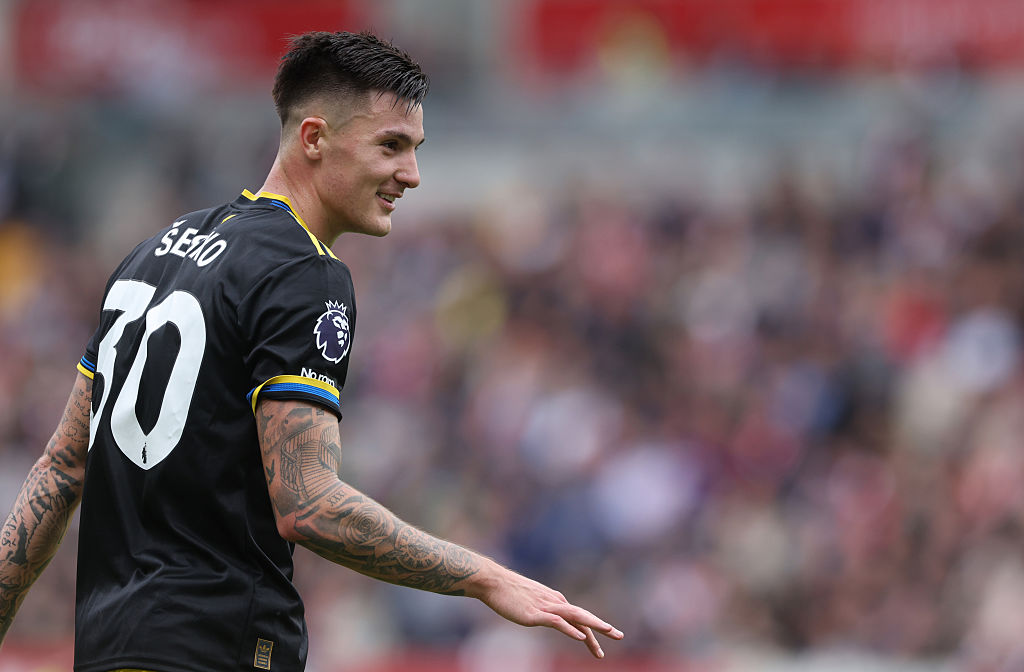 'Back in the picture' - Man United tipped to reignite interest in ...