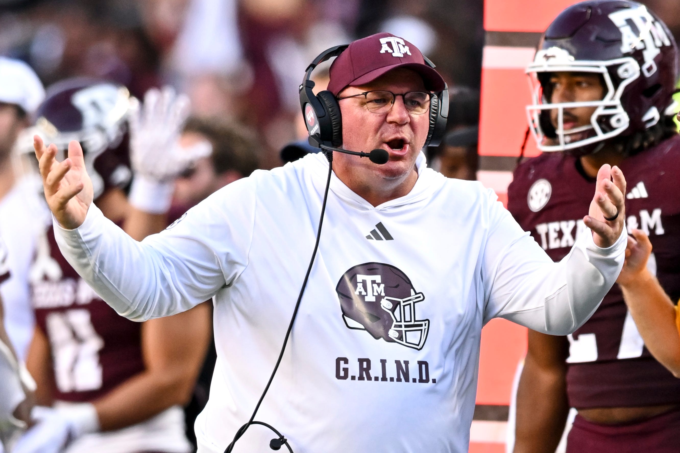 Five-star cornerback commits to in-state rival over Texas A&M