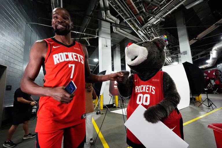 Durant excited to be playing in Texas again after blockbuster summer ...