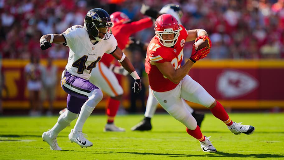 Ravens' Struggling Defender Will Miss Time with Calf Injury