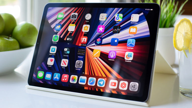 Bright Spot On Your iPad Or iPhone Screen? Possible Causes, And What ...