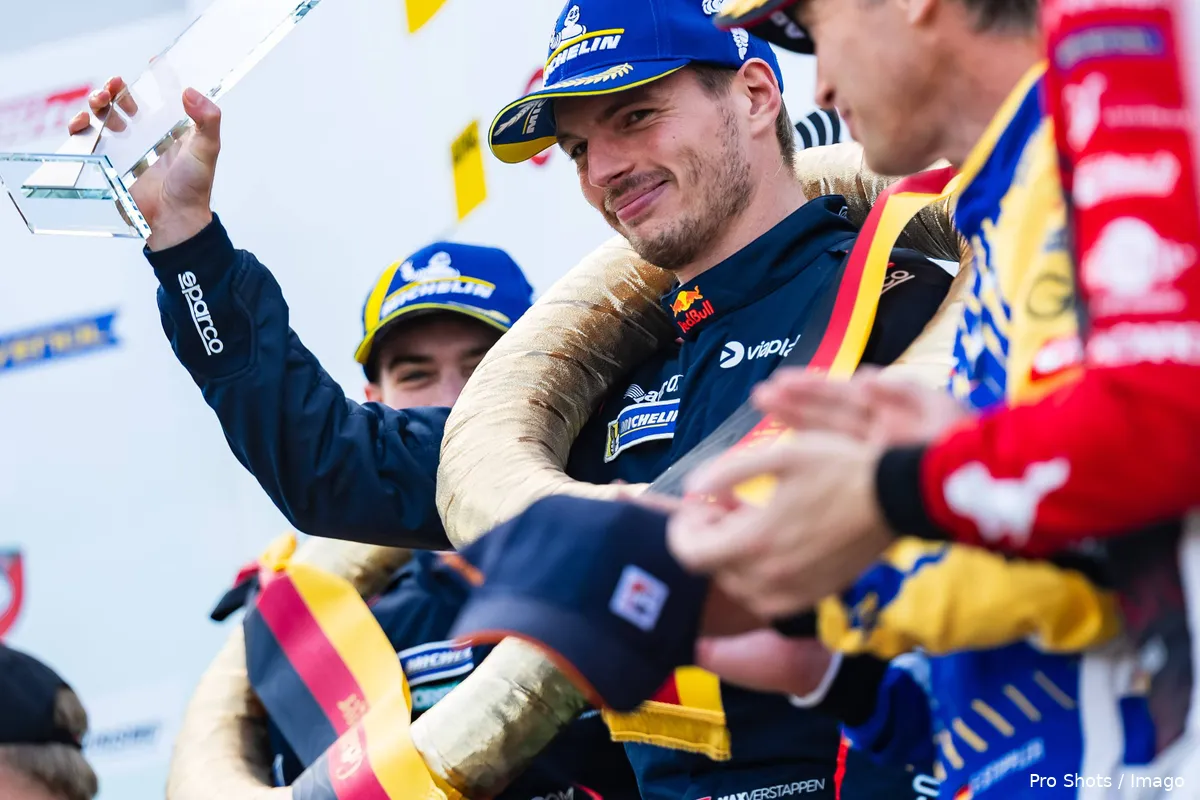 Rij-instructeur Verstappen komt superlatieven tekort: 'Echt gestoord om ...