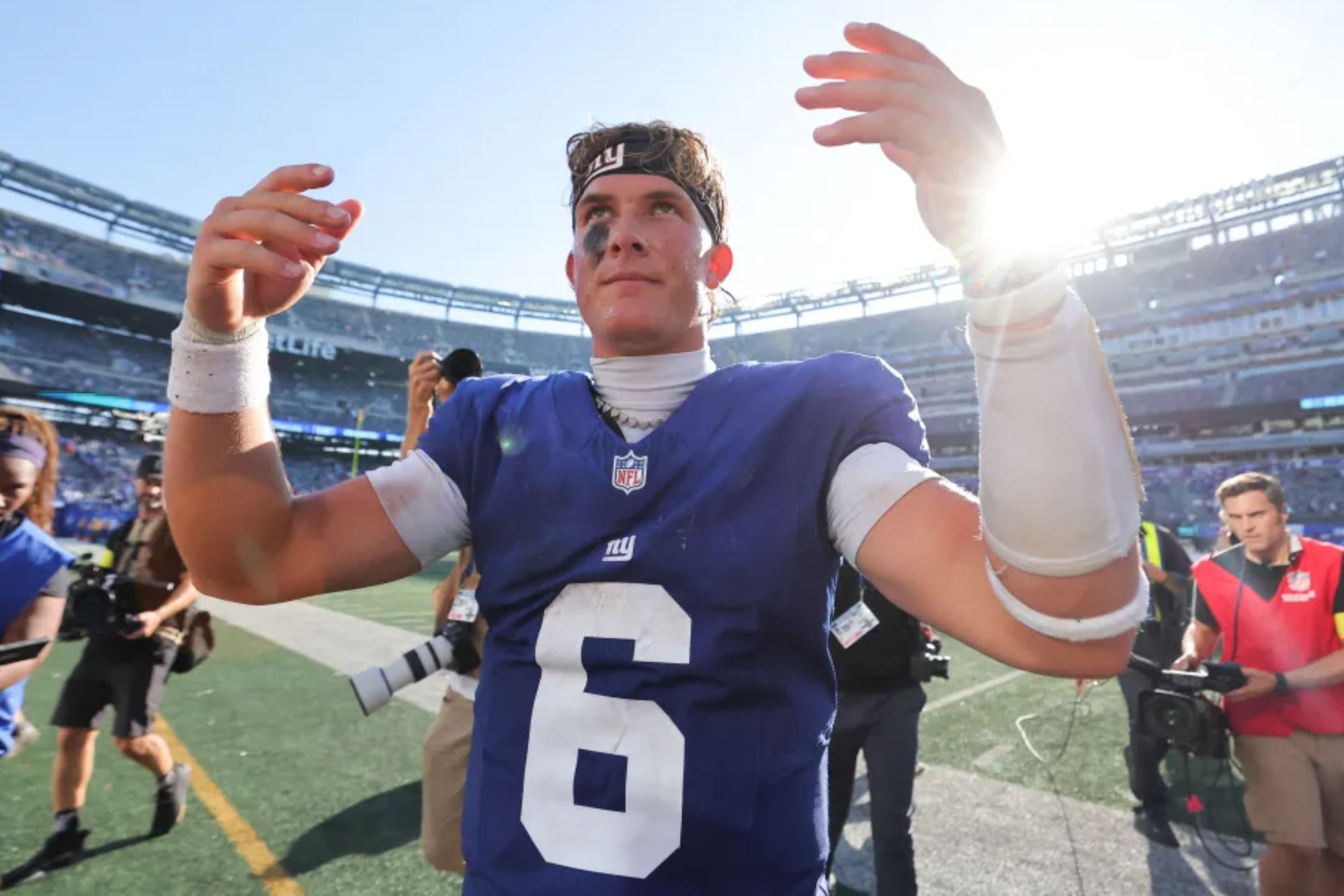 Jaxson Dart’s jersey becomes best-seller after winning Giants debut