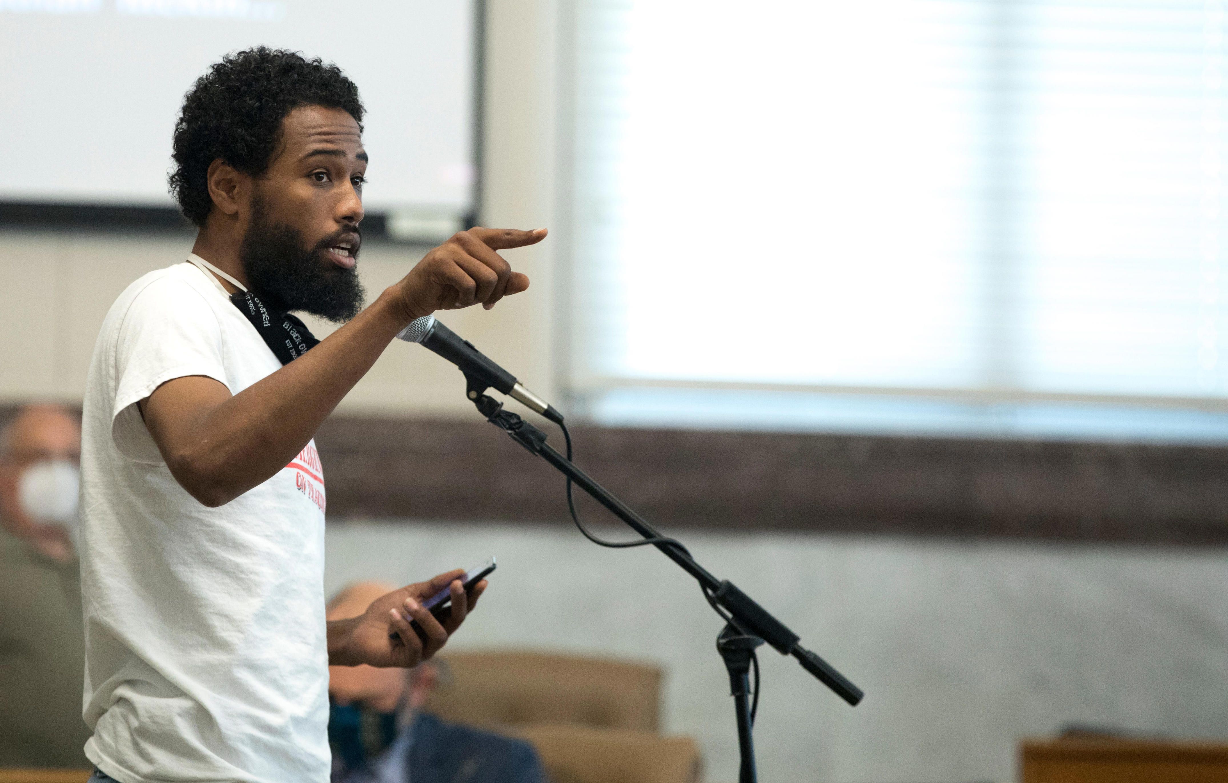 Attorney says congressional hopeful was 'trying to get away' from city ...