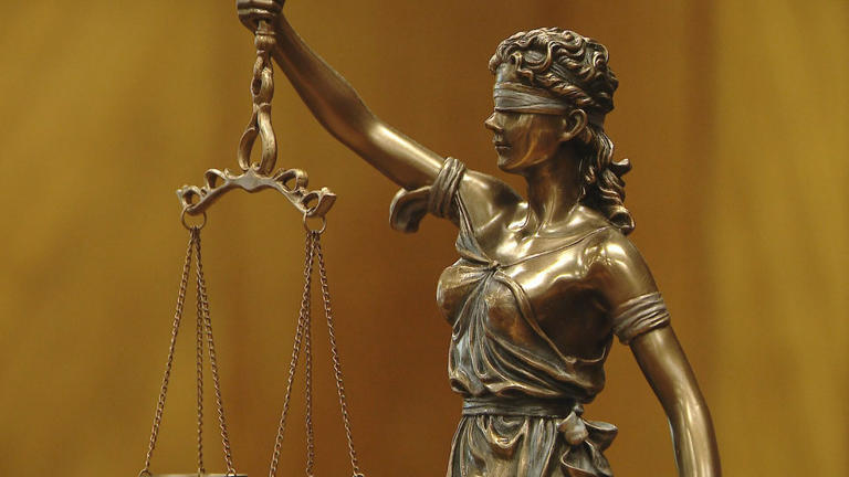 De Pere woman pleads not guilty to stealing $111K from employer for ...