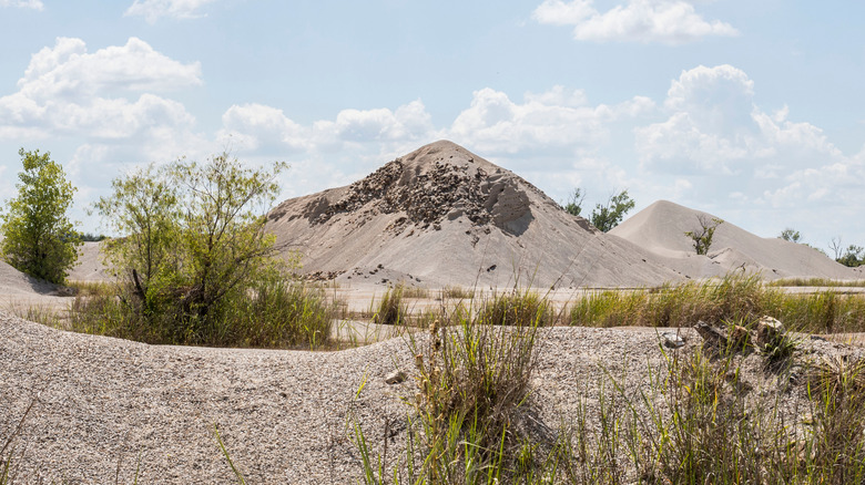 'America's Most Toxic Ghost Town' Is An Abandoned Mining Town On The ...