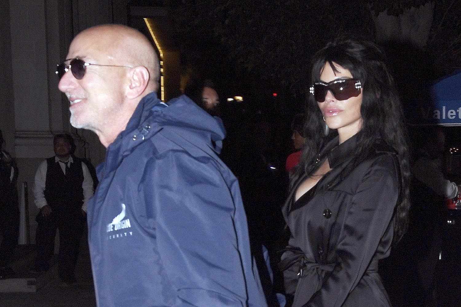 Jeff Bezos and Lauren Sánchez Bezos Rock Themed Outfits for Sydney ...