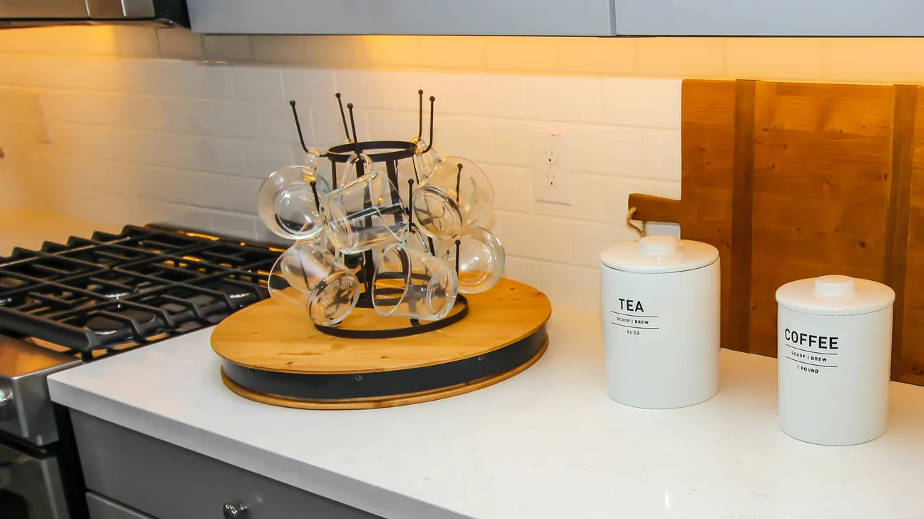 15 lazy kitchen hacks that make your space look expensive