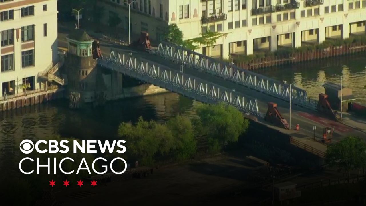 Chicago Avenue bridge over Chicago River closing for reconstruction
