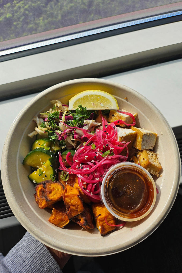 One Style of Food Has Taken Over American Lunches. Here’s How to Sort ...