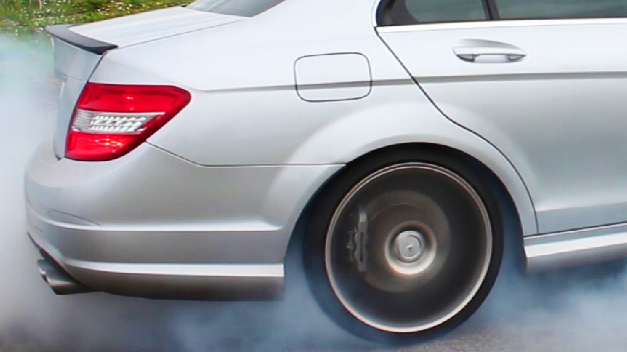 Mercedes C63 AMG – V8 Sound & Driving Action