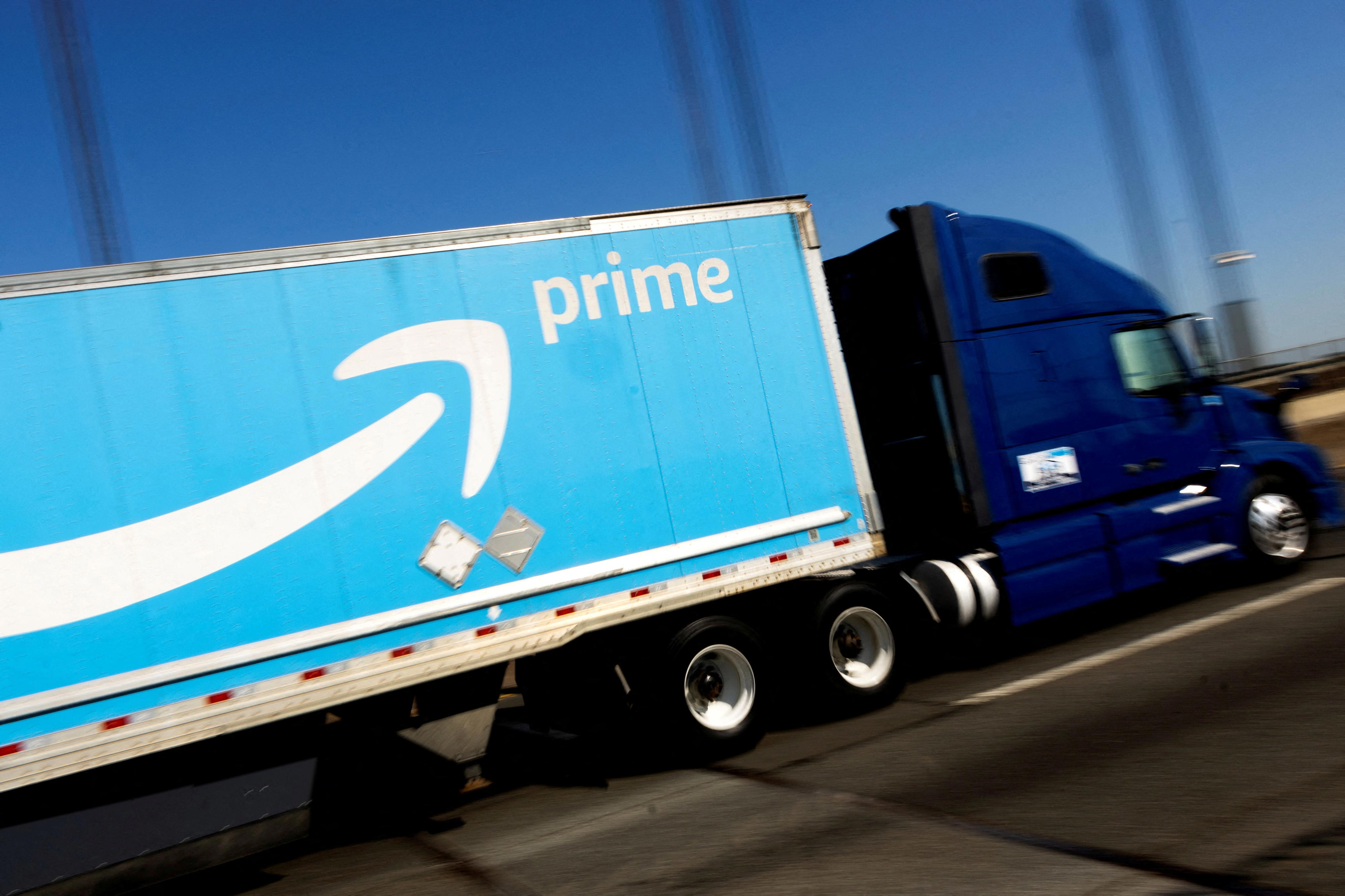New Amazon business takes on UPS and FedEx, has P&G as client