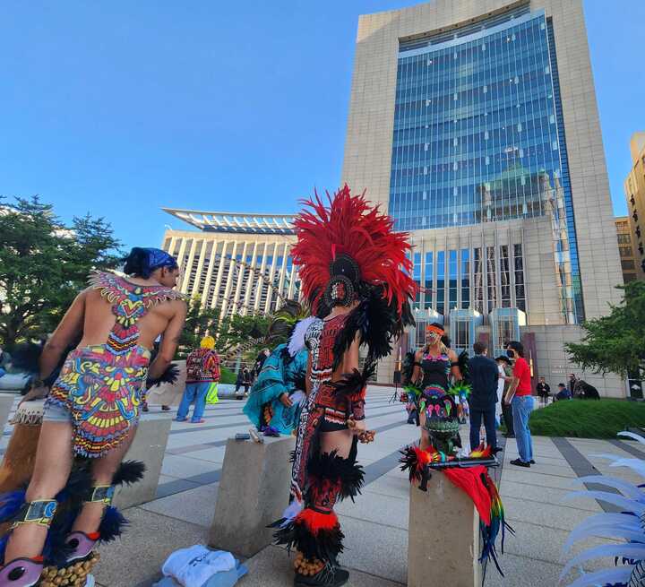Demonstrators want charges dropped against woman who protested ICE ...