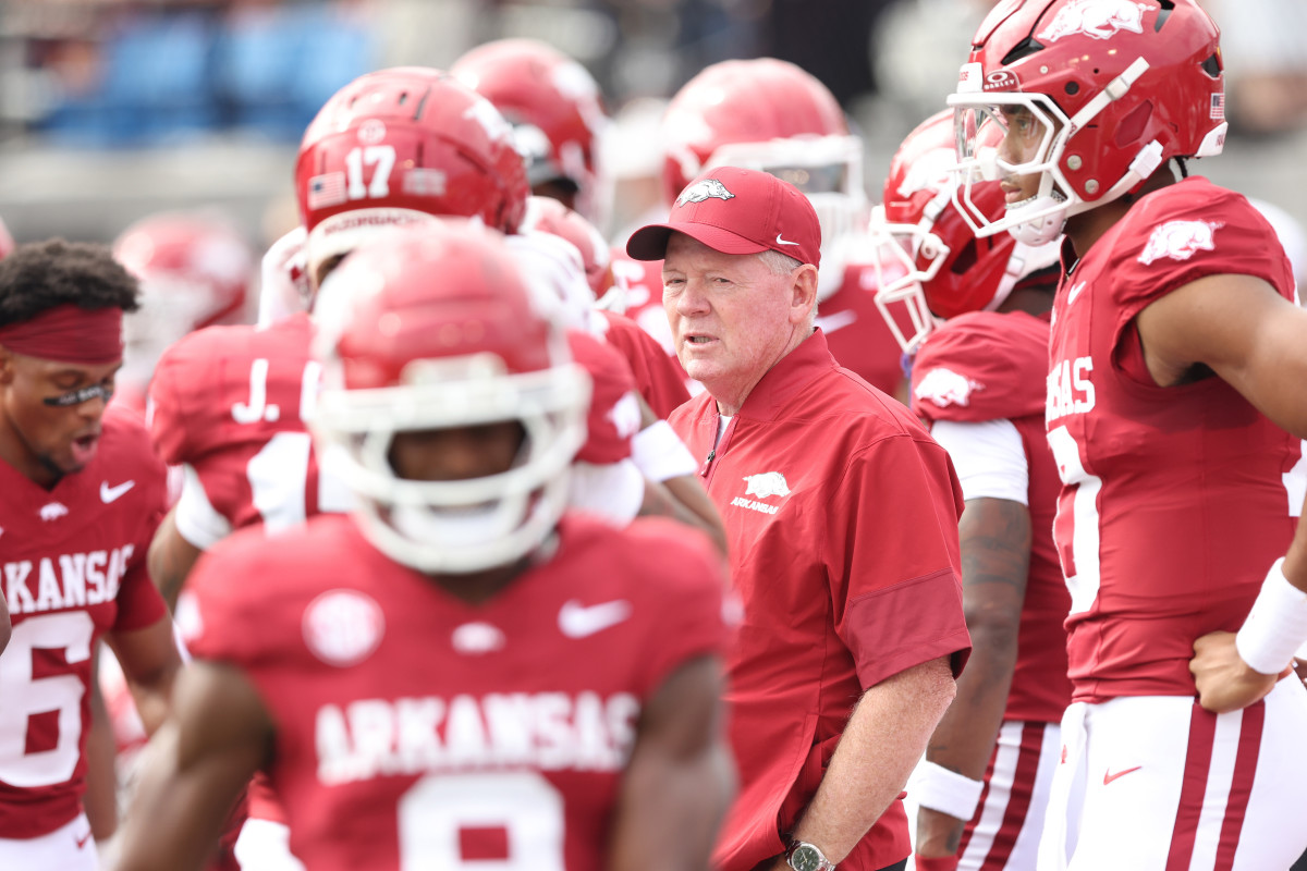 Bobby Petrino Makes Bold Move After Arkansas’ Sam Pittman Decision
