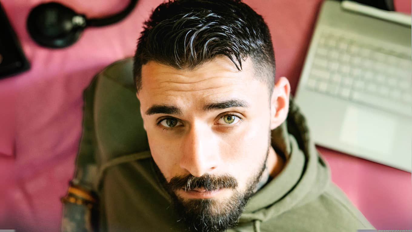 If A Man Frequently Does These 7 Things, He's Probably A Casanova Who Just Can't Settle Down