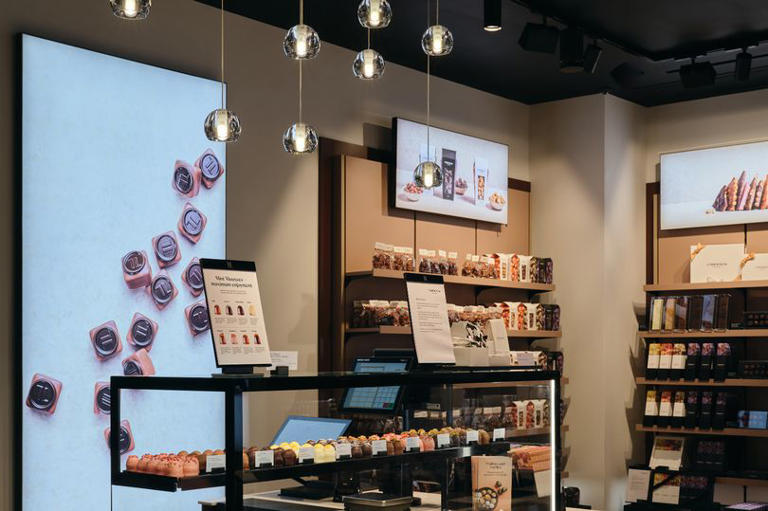 Posh chocolate shop with £100 slabs opens at Trafford Centre