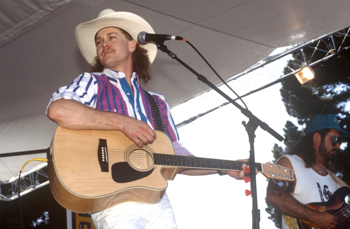 90s Country Star Celebrates 31 Years of Beloved Hit Song: 'This Sure ...