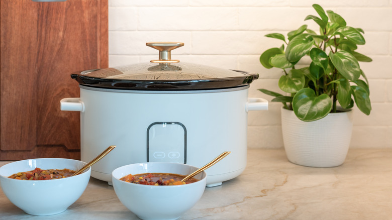 10 Crockpot Recipes Grandma Used To Make That Slowly Vanished