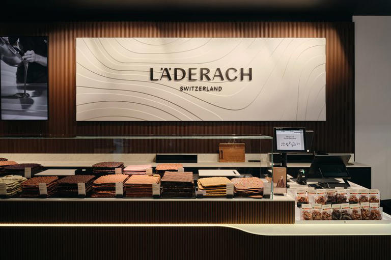 Posh chocolate shop with £100 slabs opens at Trafford Centre