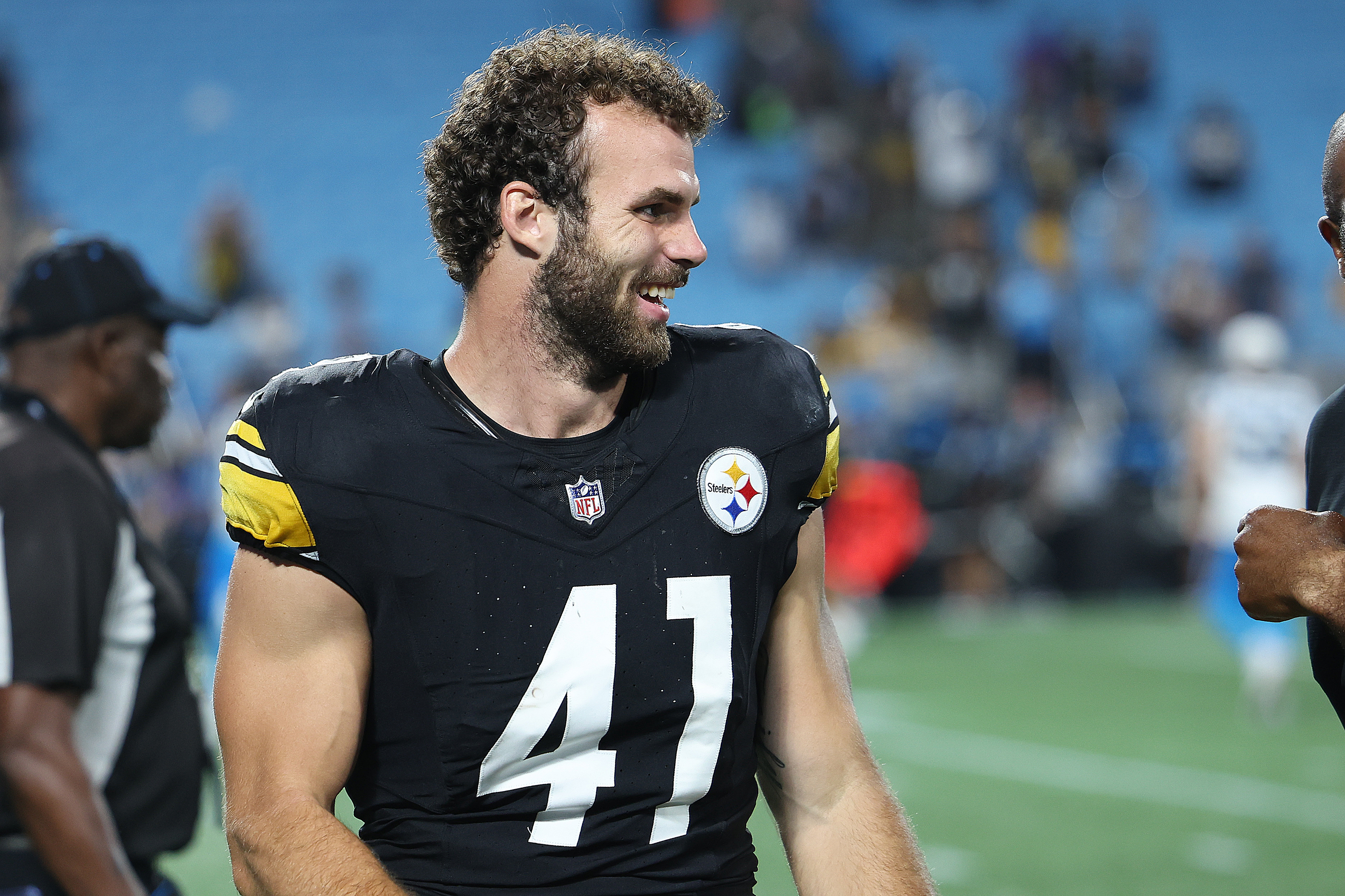 Payton Wilson credits his father for epic chase-down tackle vs. Vikings