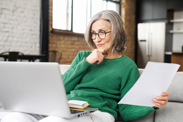 CD vs. Roth IRA: Which Should You Invest in for Retirement?