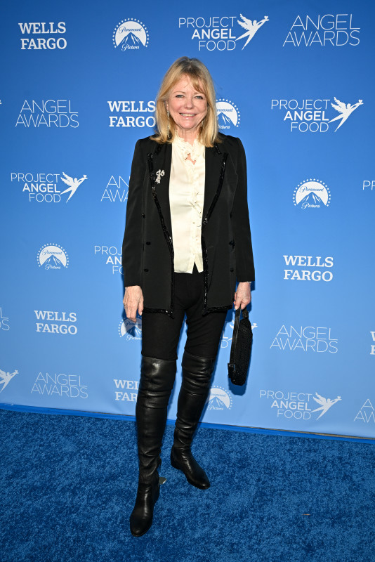 Former 'Sports Illustrated' Supermodel Cheryl Tiegs, 78, Sizzles In ...
