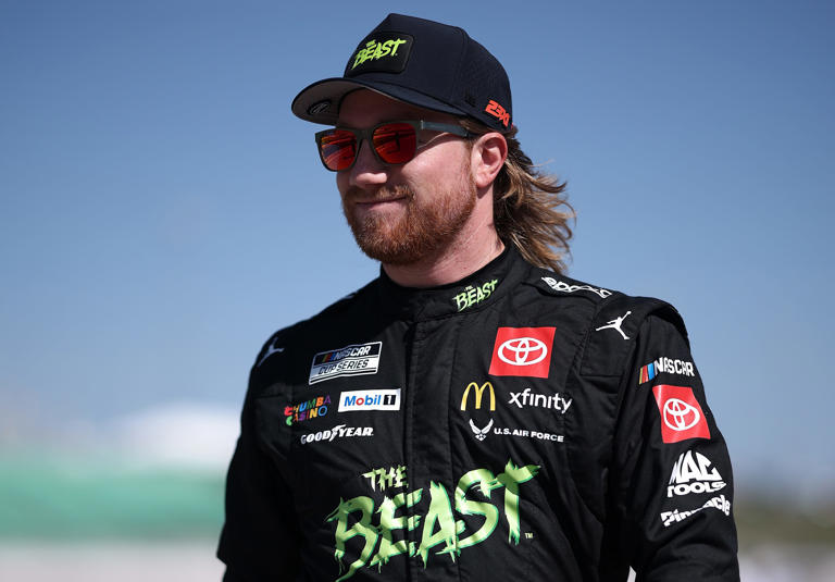 Tyler Reddick comments on late restart with Bubba Wallace at Kansas in 2025