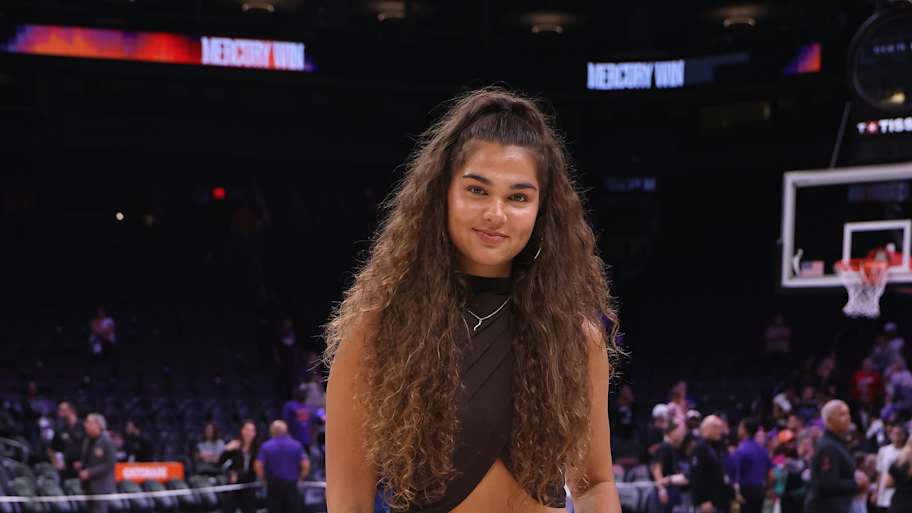 Maddy Westbeld Brings Fall ’Fit With ’90s Twist to WNBA Playoffs