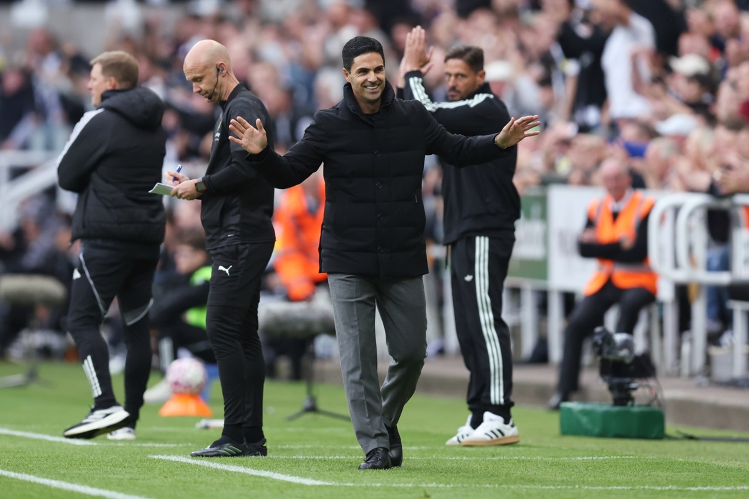 Gary Neville reiterates that Arsenal has the best squad in the league