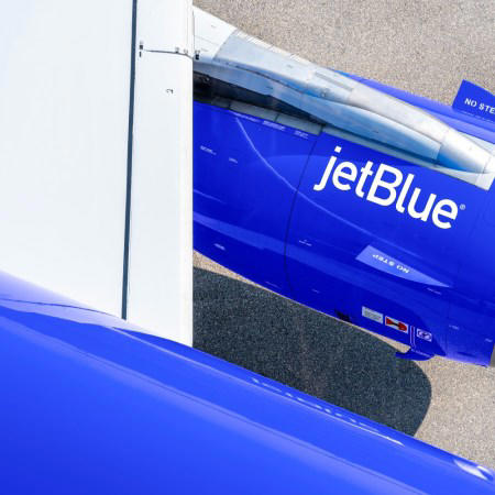 Two More Airlines Are Connecting With Starlink for In-Flight Wifi