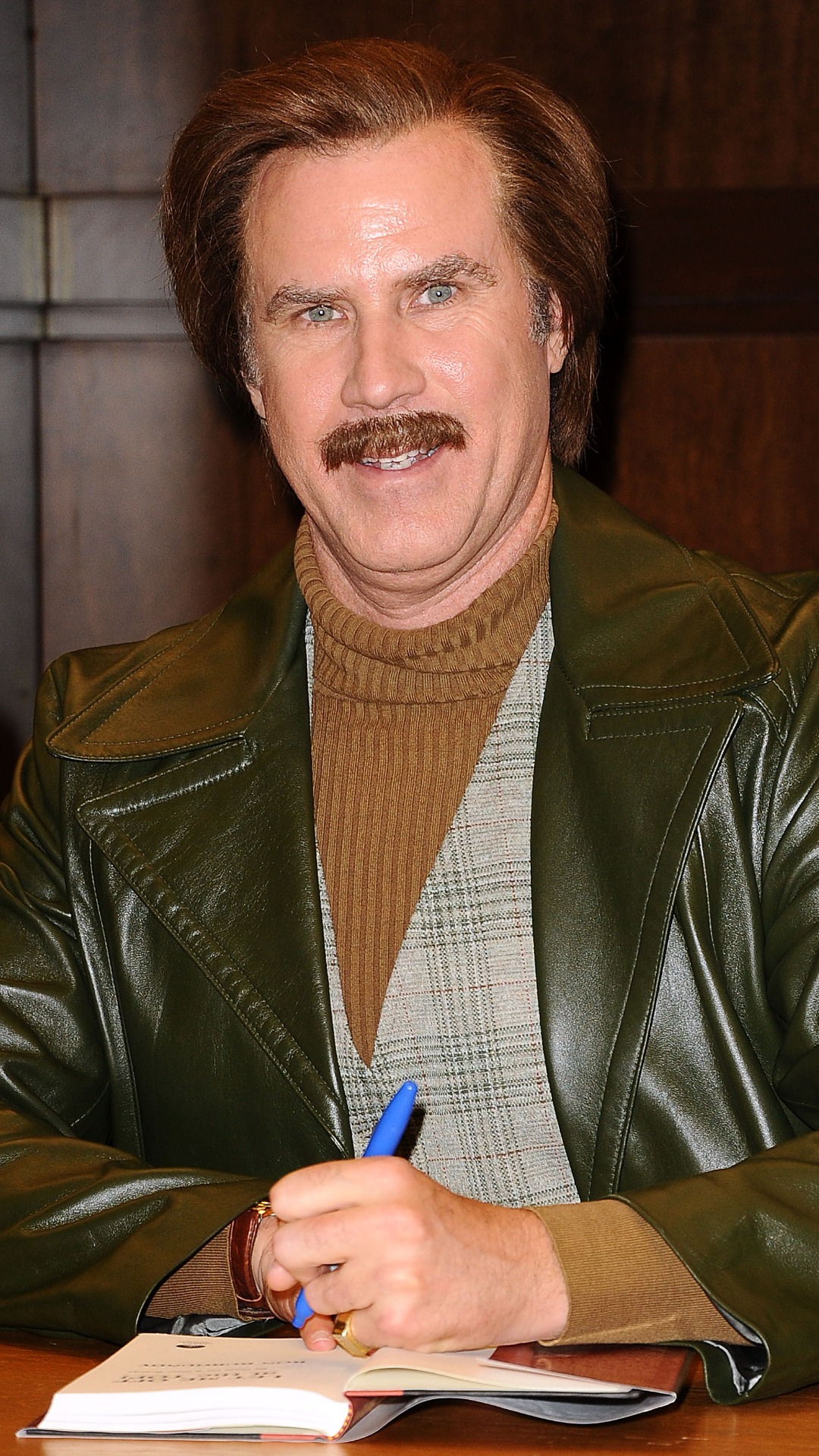 Hilarious Bloopers From This Chaotic Anchorman 2 Scene