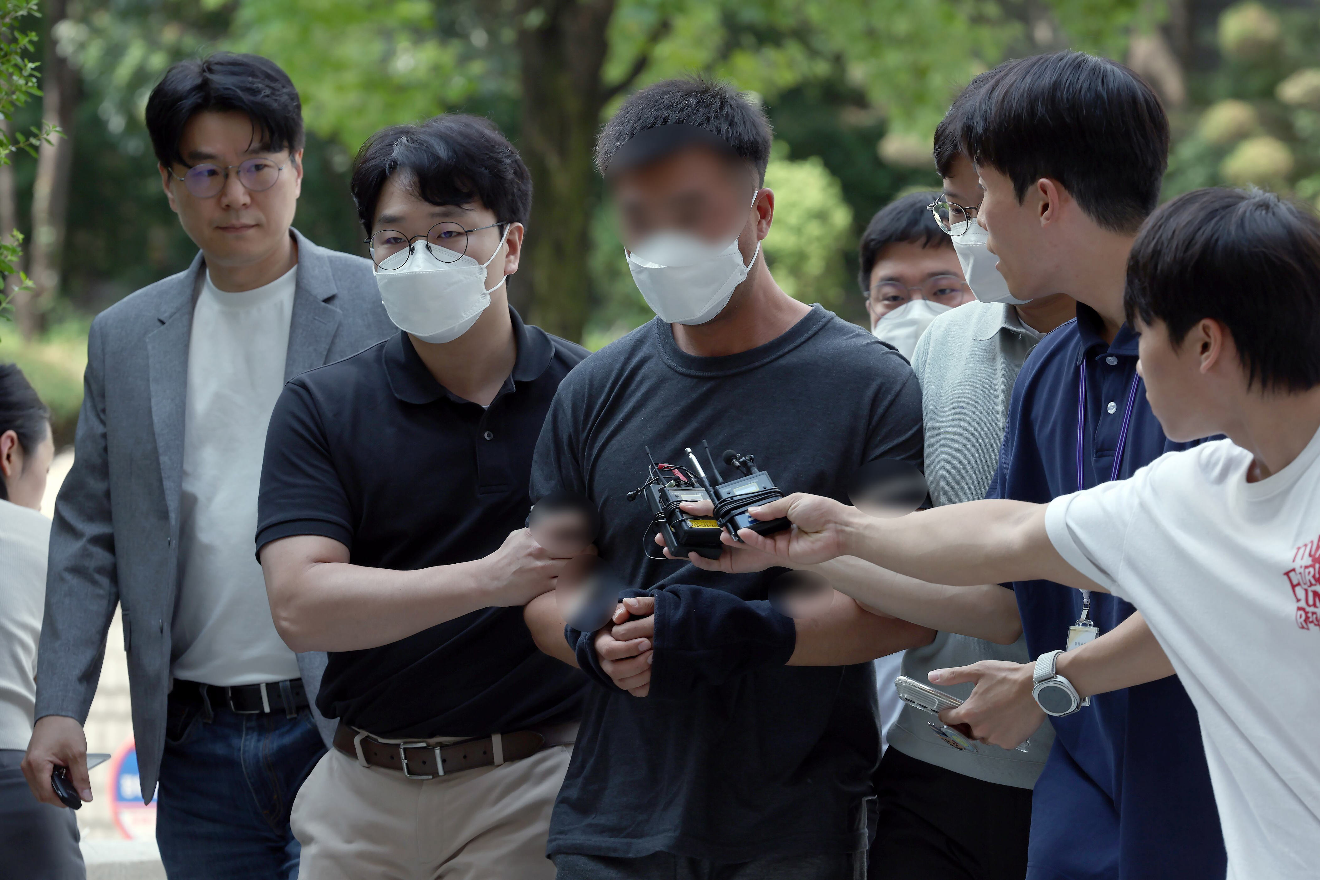 Police Officer Honored for Apprehending 39 Billion Won Hacking Group