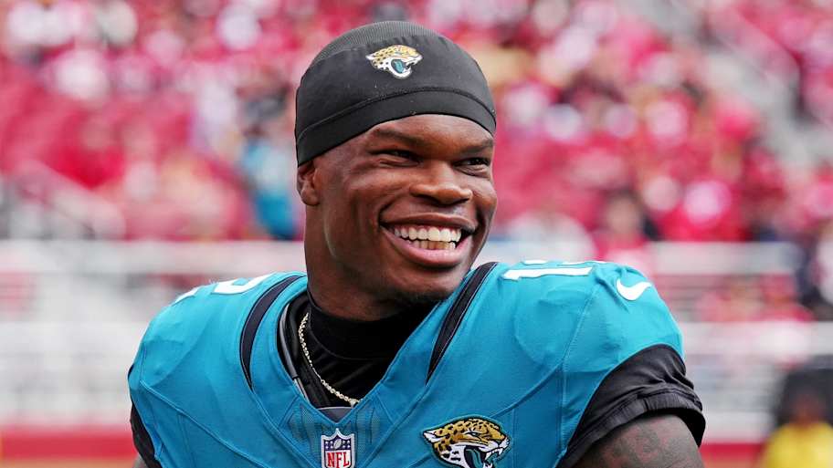 Travis Hunter's Cool Postgame Move Shows Why He's Fan Favorite