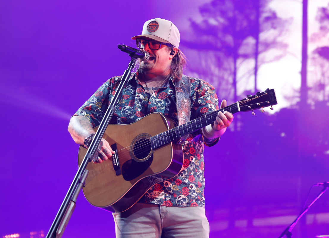 Country Rock Star Releases Deluxe Album Days After Dropping Original