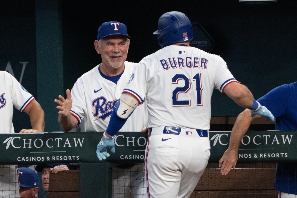 Bruce Bochy out as Rangers manager as Giants return buzz grows