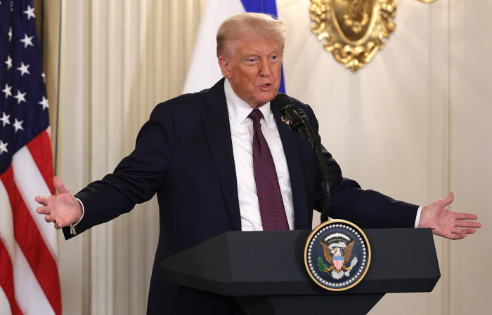 Trump's week in review: Peace deal push, military speech