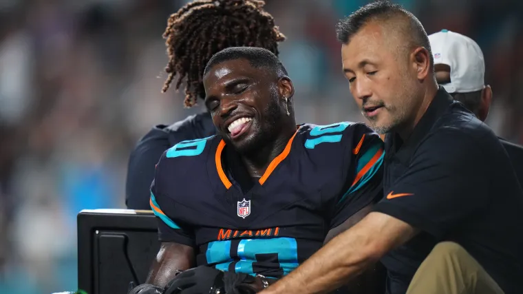 What is a dislocated knee in football? Explaining meaning, causes ...