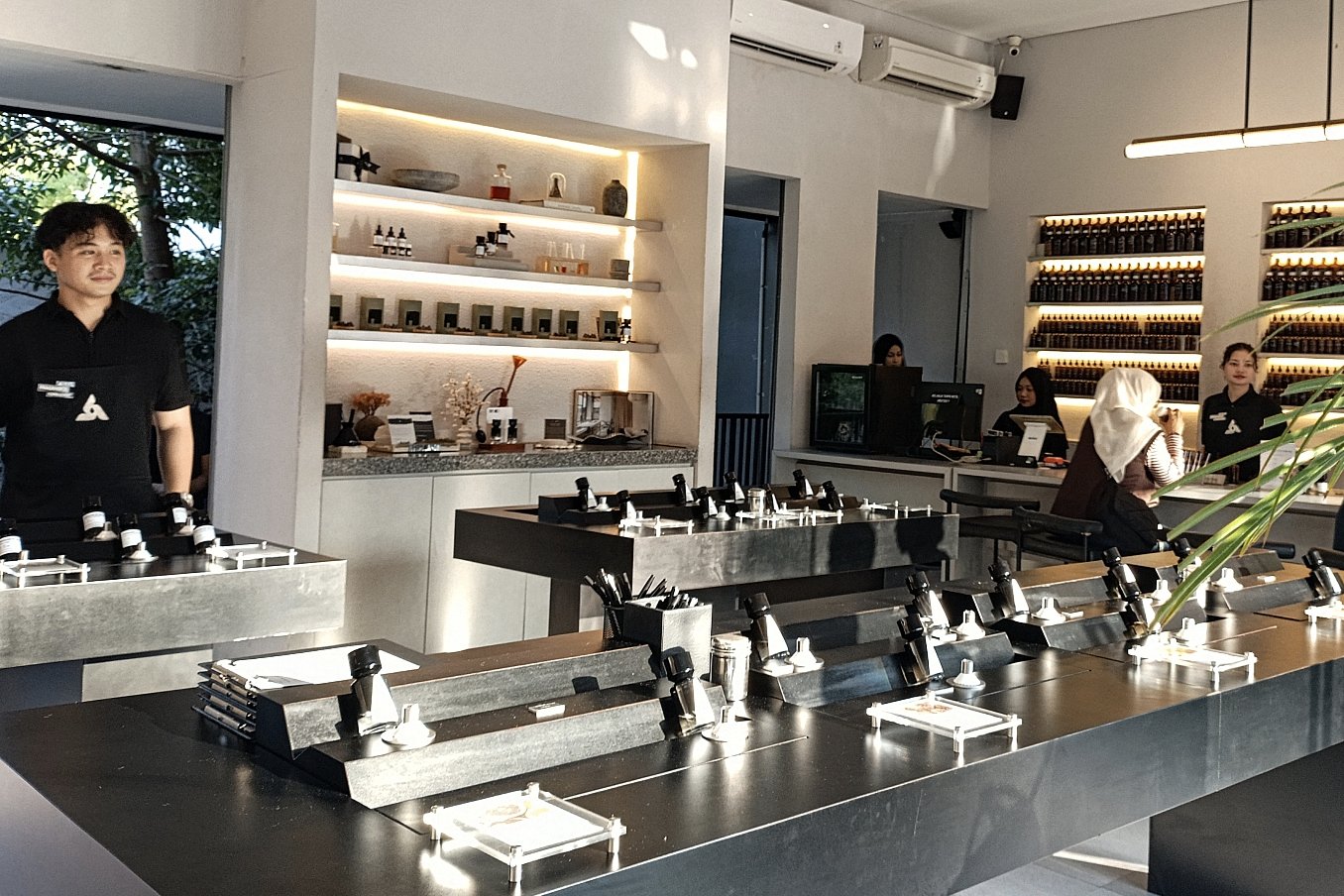 Strategi Brand Lokal Durachy, Demodas, Lab Art Aromatique Tembus Pasar ...