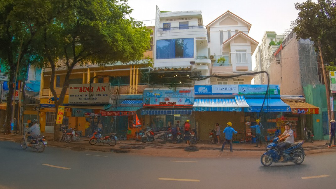 Walking Tour in Ho Chi Minh City, Vietnam – Urban Street Life (4K)