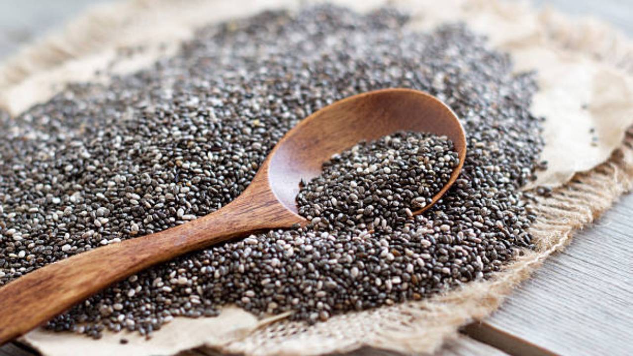Top 10 health benefits of chia seeds backed by science