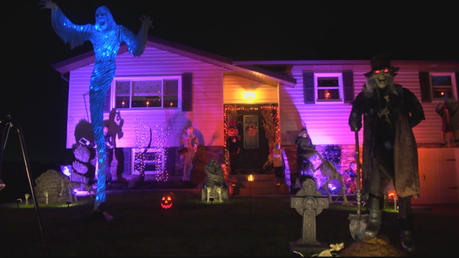 Send us photos of your Halloween decorations!