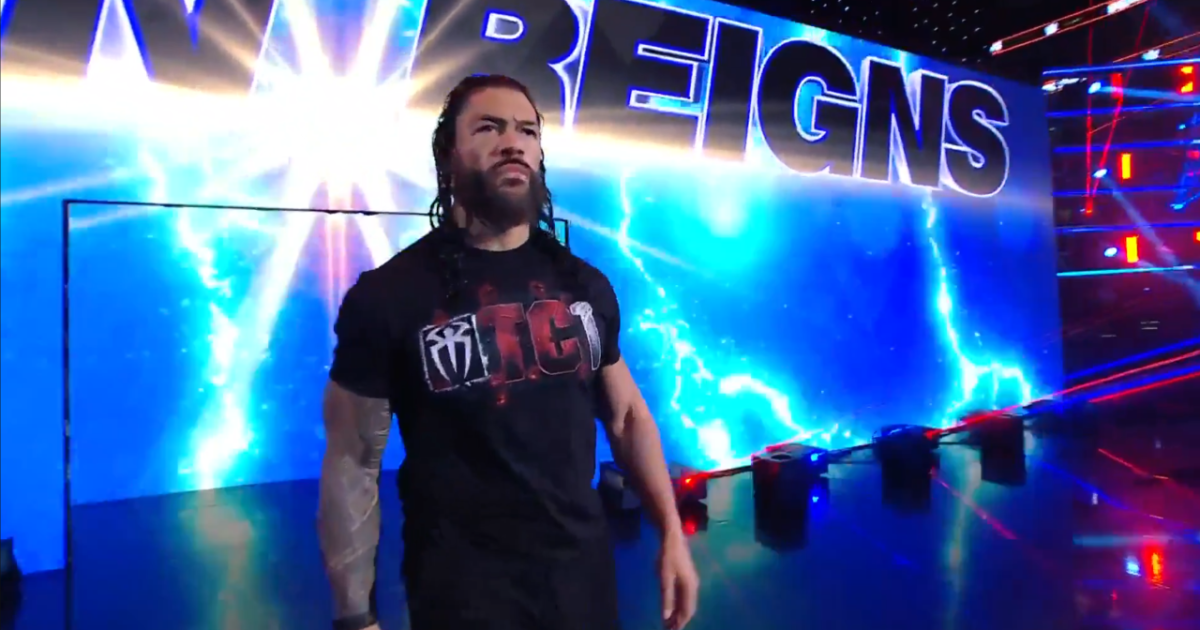 Roman Reigns Returns On WWE RAW