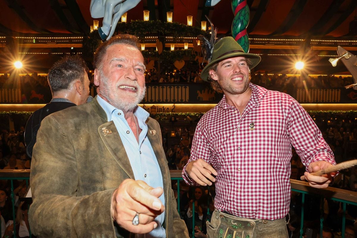 Arnold Schwarzenegger has the time of his life at Oktoberfest with his ...