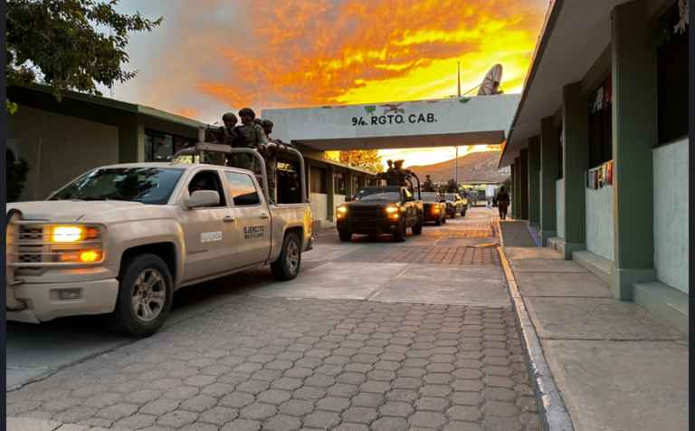Mexican army special forces land in Juarez