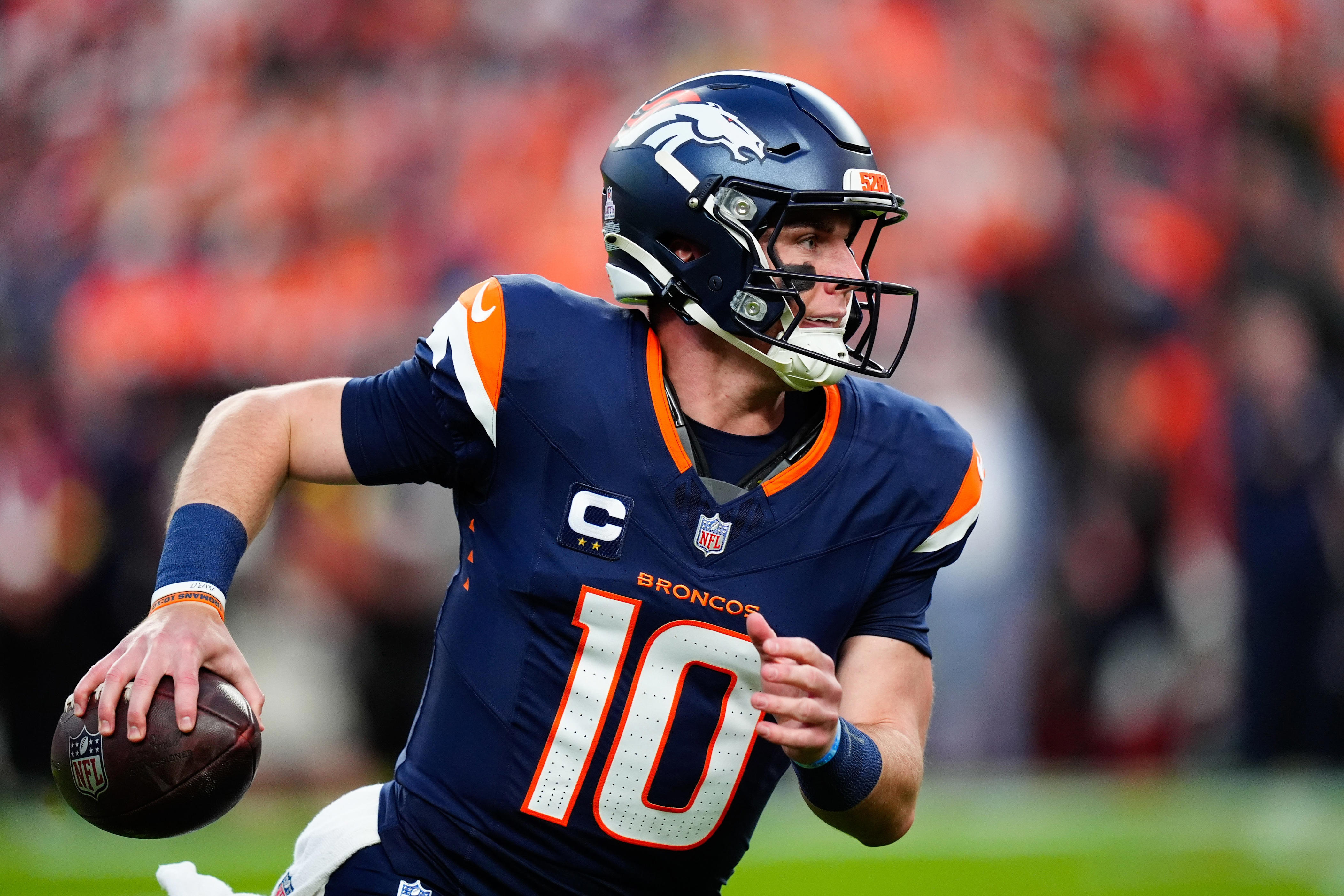 Broncos QB Bo Nix runs for touchdown on 'Monday Night Football'
