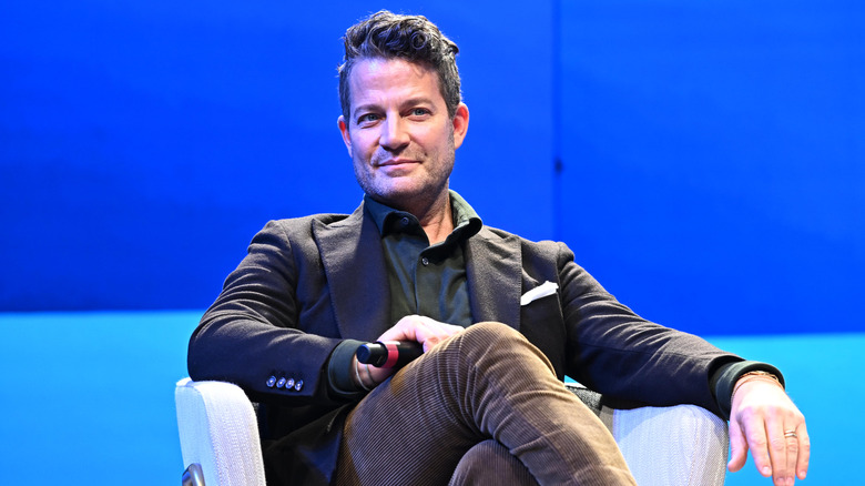 Should Your Baseboard And Trim Colors Match Your Walls? Nate Berkus ...