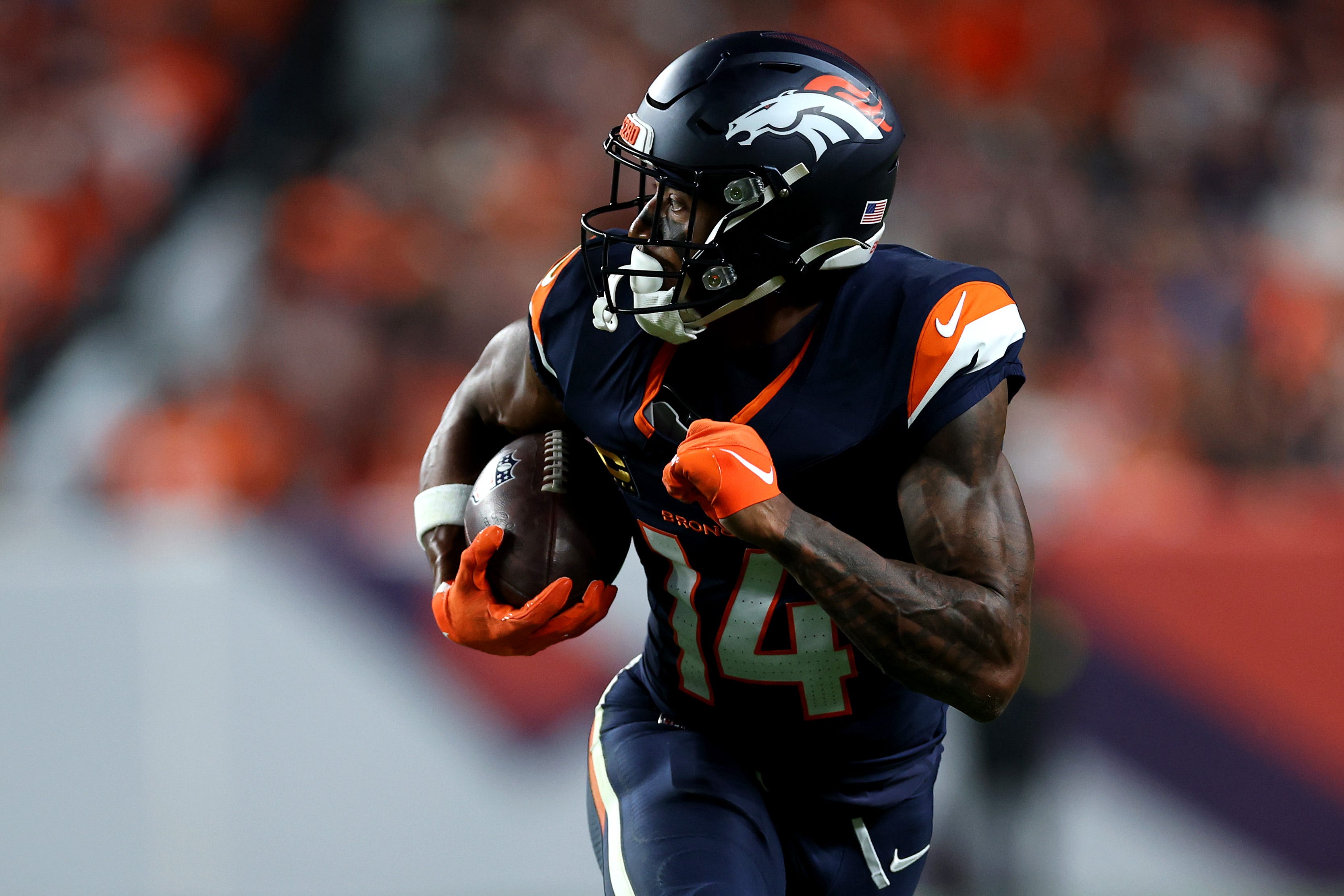 Bo Nix throws TD pass to Courtland Sutton on 'MNF'