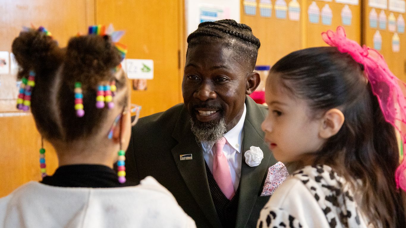 Superintendent Ian Roberts placed on unpaid leave after license revocation